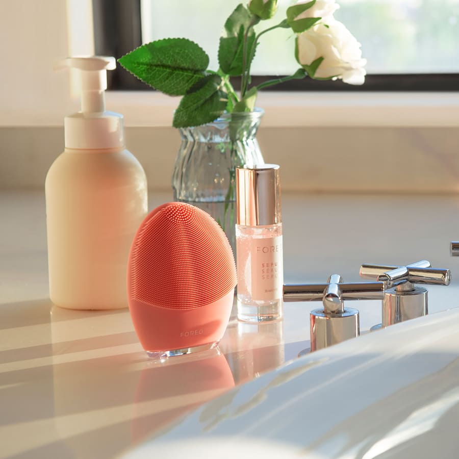 FOREO Luna 4 Balanced Skin | DOUGLAS